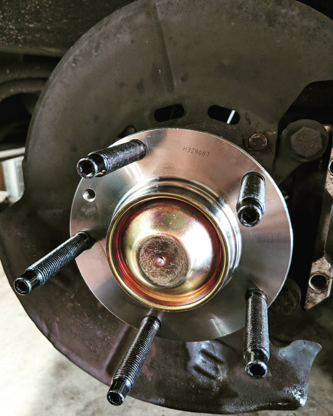 MH 82mm Black Bullet Nose Race Stud Kit (M12 x 1.5, 5 lug) - Hack ...