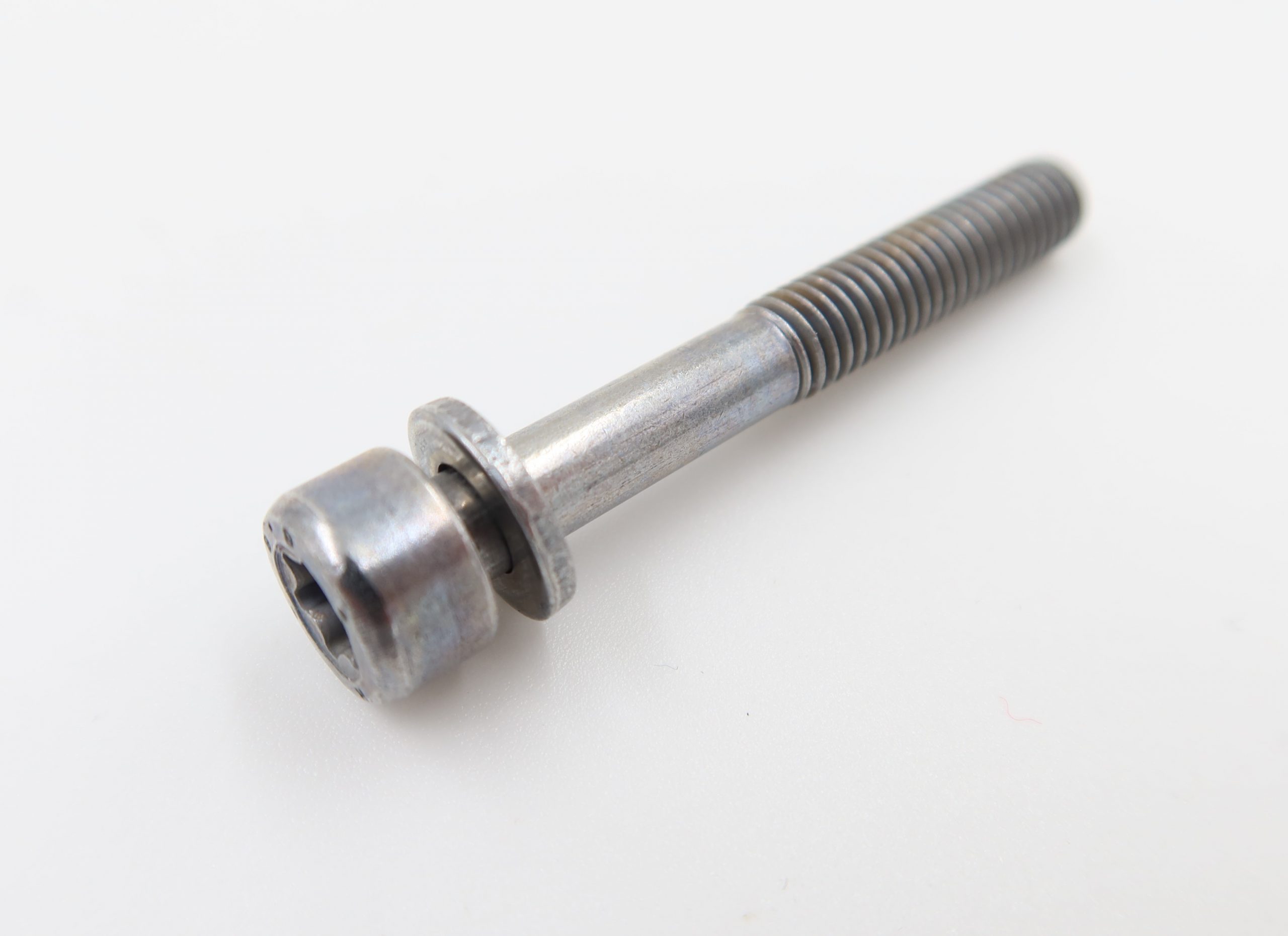 Isa Screw - 07129906579 - Hack Engineering