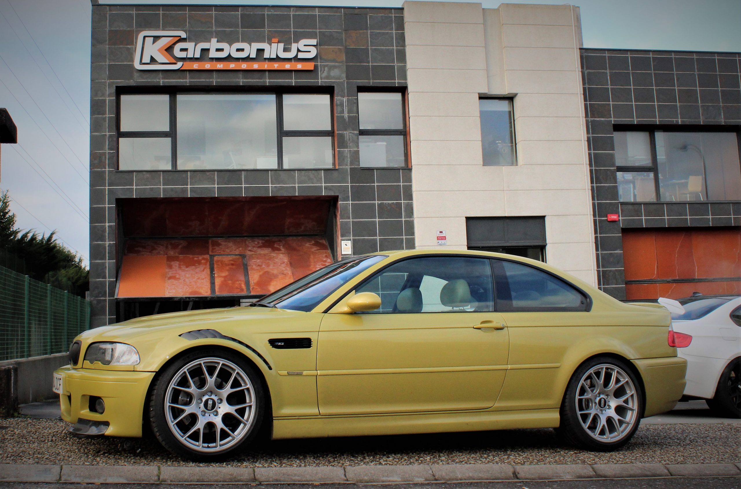 Karbonius Carbon Fibre Vented Wings (E46 M3) - Hack Engineering