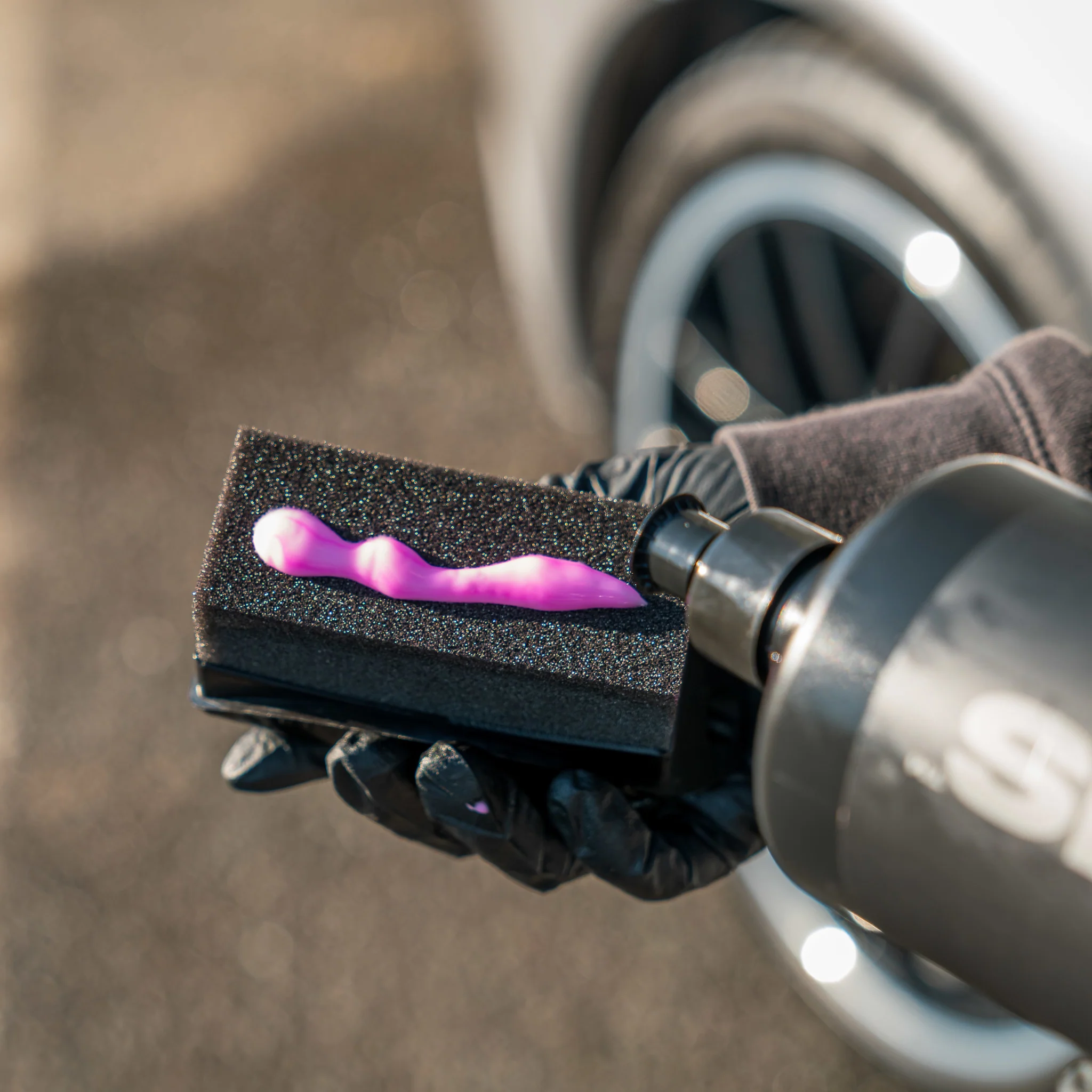 Dachs Tyre and Trim Applicator - Hack Engineering